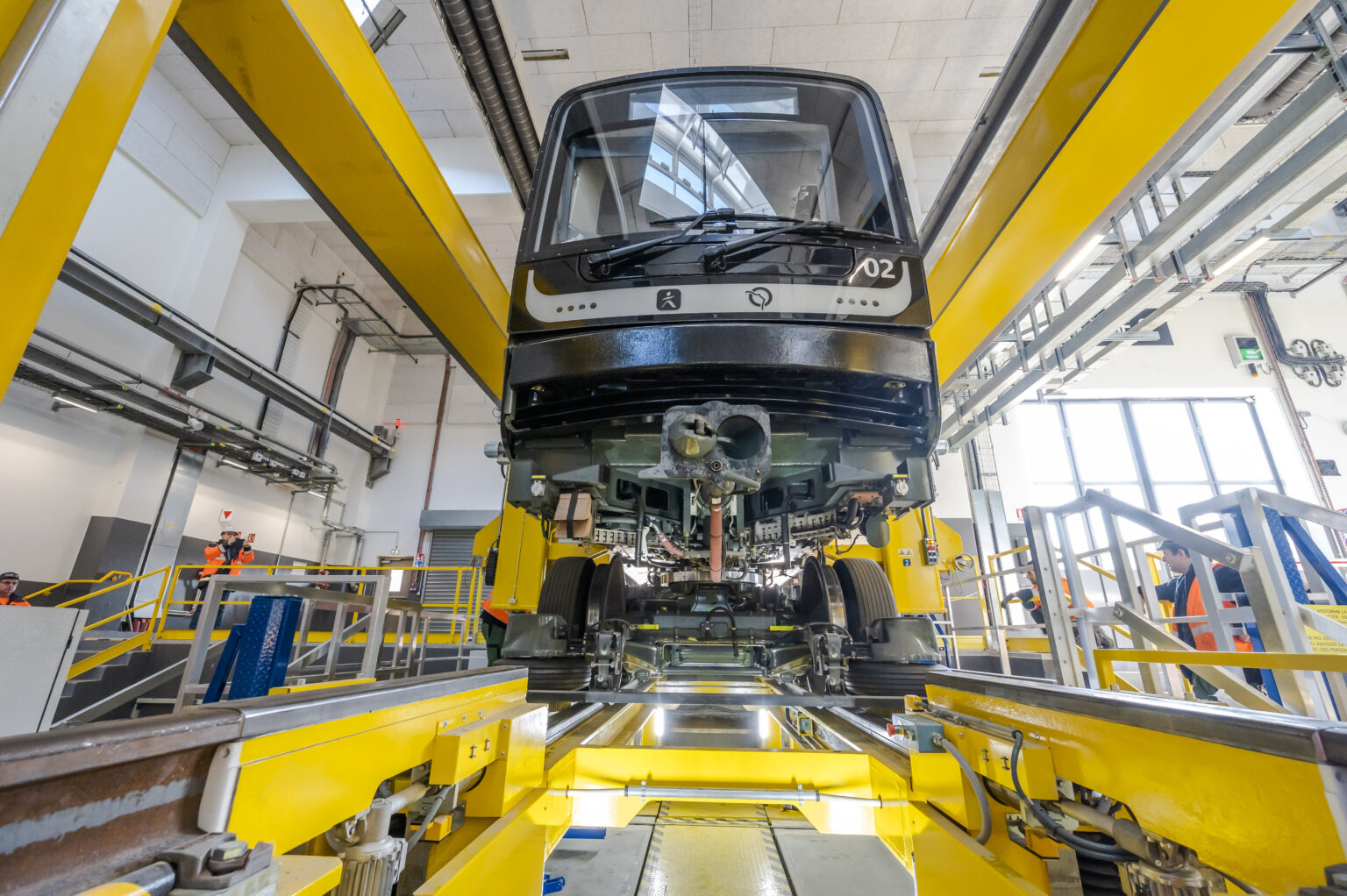 Opération de dépose de bogie à l’AMT ! | Prolongement Ligne 11 Est